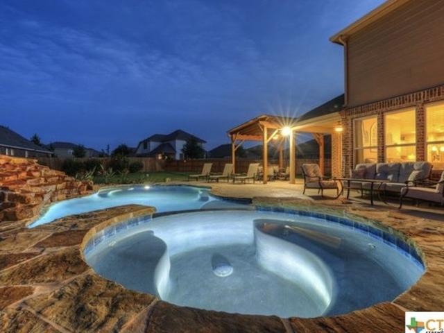 2733 Ridge Path Dr, New Braunfels, TX 78130