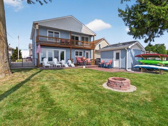 2733 Round Lake Hwy, Manitou Beach, MI 49253
