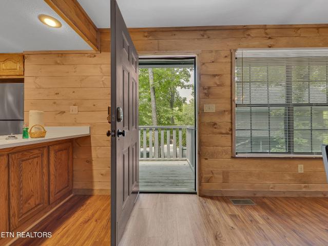 2733 Timber Way