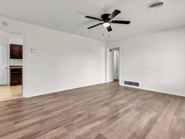 2733 Woodland Hills Cv, Memphis, TN 38127
