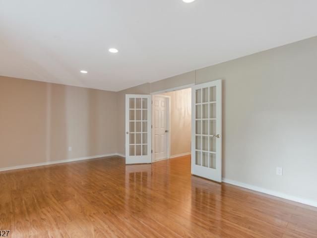 273 Greenfield Rd