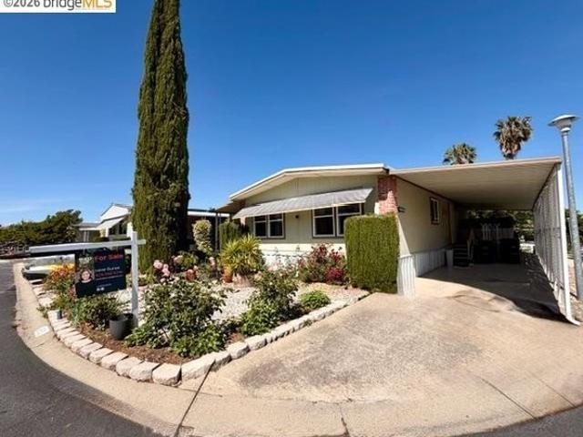 273 Luau Dr, Pittsburg, CA 94565