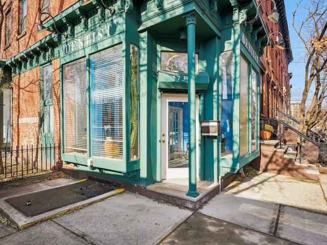 273 Monmouth St
