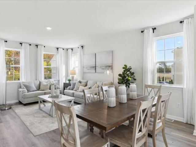 273 Macoun Way