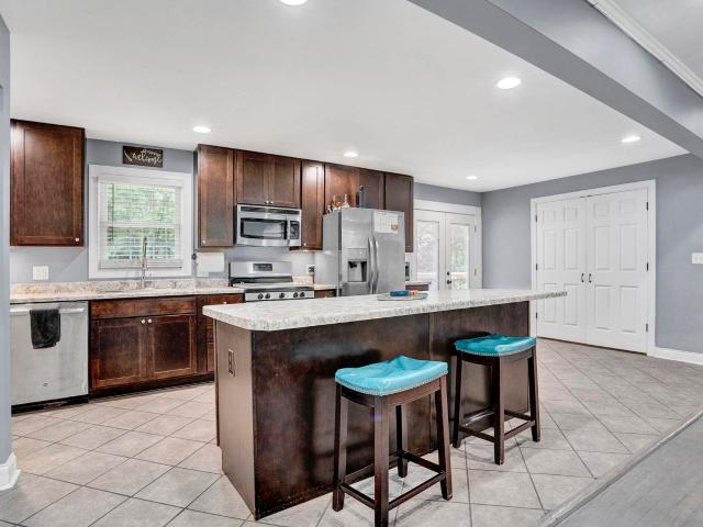 273 Sunset Boulevard