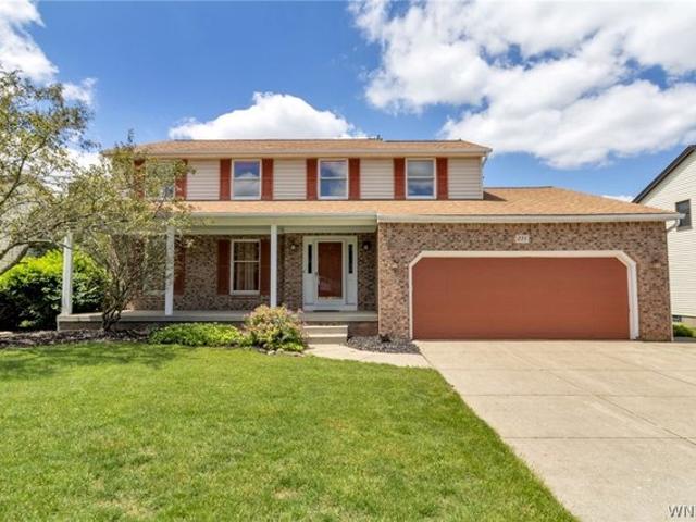 273 Patton Pl, Williamsville, NY 14221