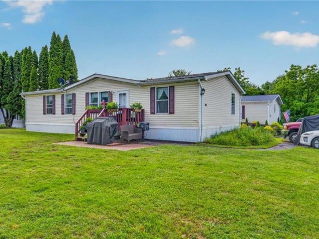 273 Pine Cone Ct, East Allen Township, PA 18014