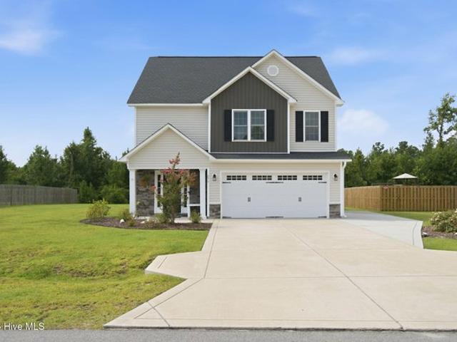 273 W Broughton Ln, Rocky Point, NC 28457
