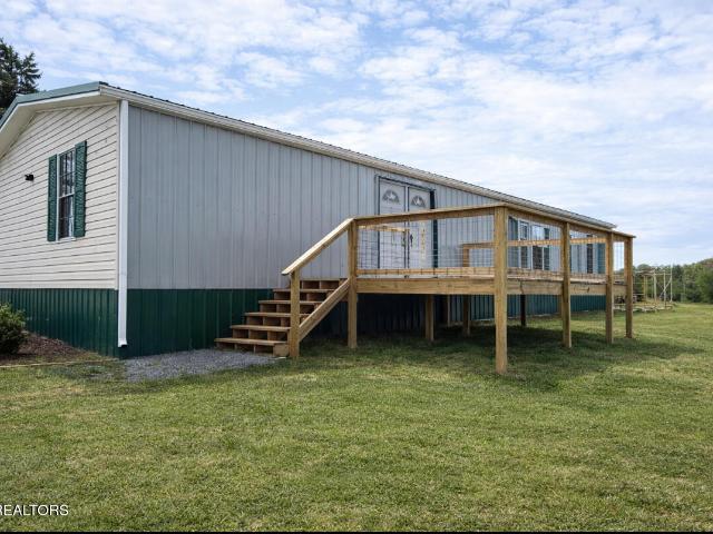 273 Thompson Rd