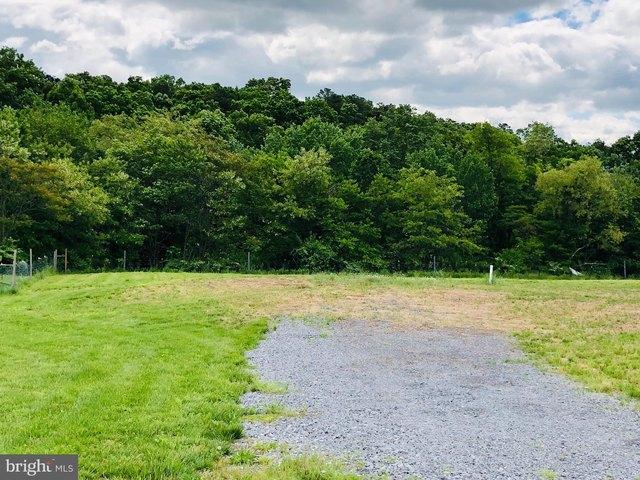 273 Titania Ln, Hedgesville, WV 25427