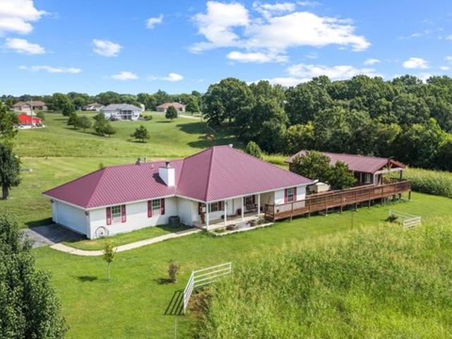 273 Trout Rd, Ozark, MO 65721