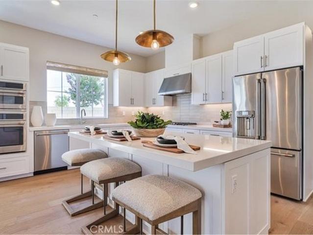 27445 Shining Willow Ln, Valencia, CA 91381