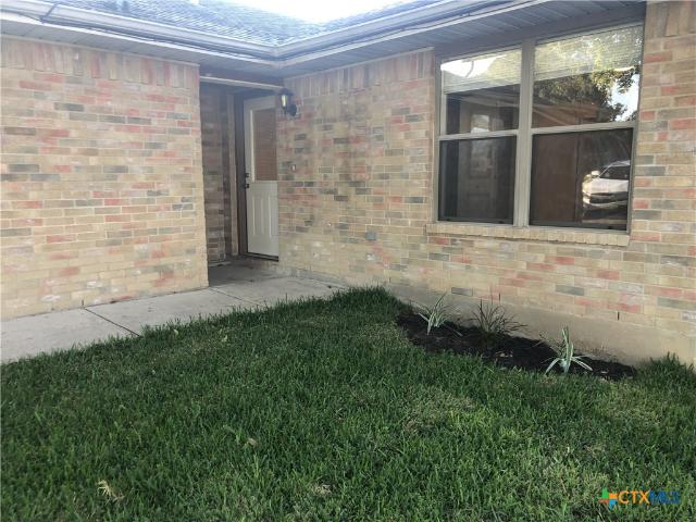 2744 N Heynis