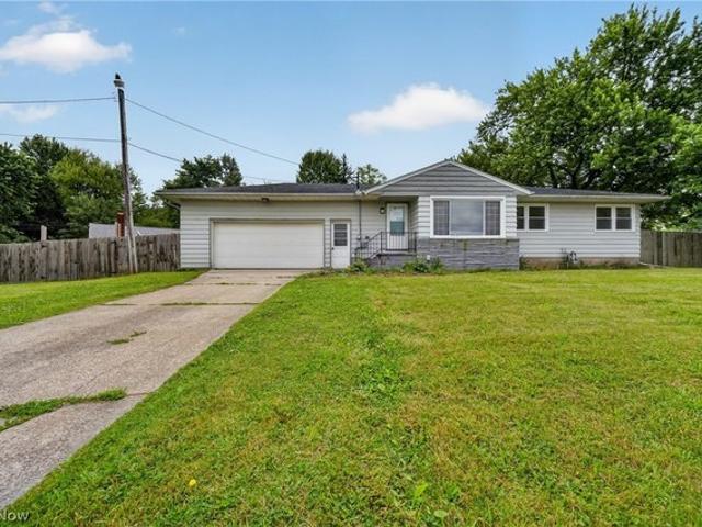 2744 Austinburg Rd, Ashtabula, OH 44004
