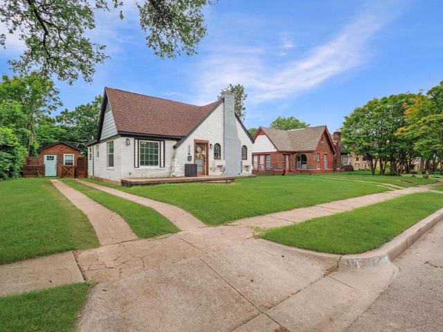 2744 Catherine St, Dallas, TX 75211 | MLS #21239 | Compass