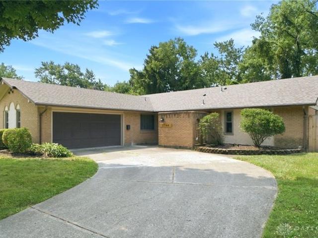 2744 Corlington Dr, Kettering, OH 45440
