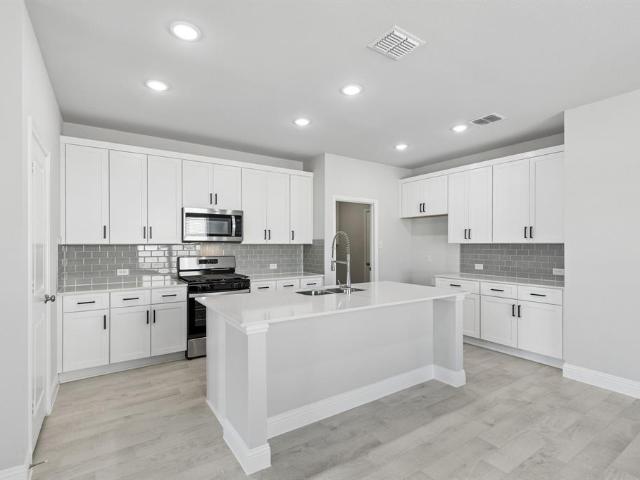 2744 Island Palm Court
