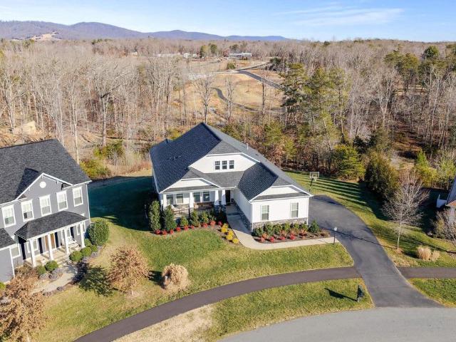 2744 Lockerbie Ln
