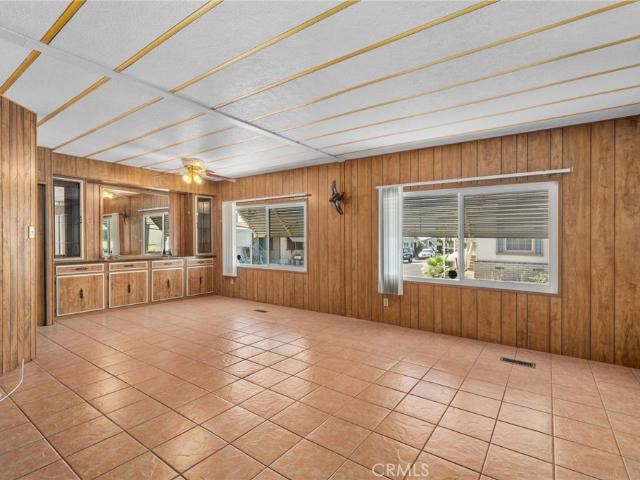 2744 W Rialto 22