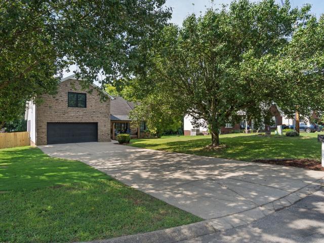 2745 Mollys Ct