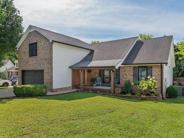2745 Mollys Ct, Spring Hill, TN 37174