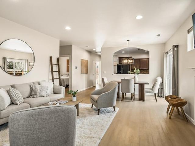 2745 NE Aldrich Ave, Bend, OR 97701
