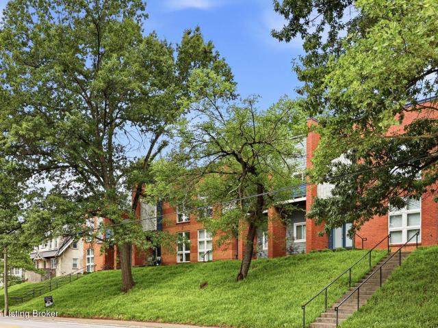 2745 Grinstead Dr APT 103