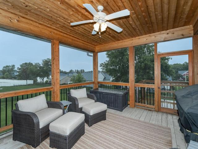 2745 Sand Trap Rd SE, Rochester, MN