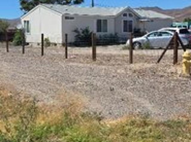 2745 Truckee St, Silver Springs, NV 89429