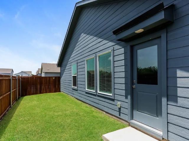 2746 Bronte Boulevard