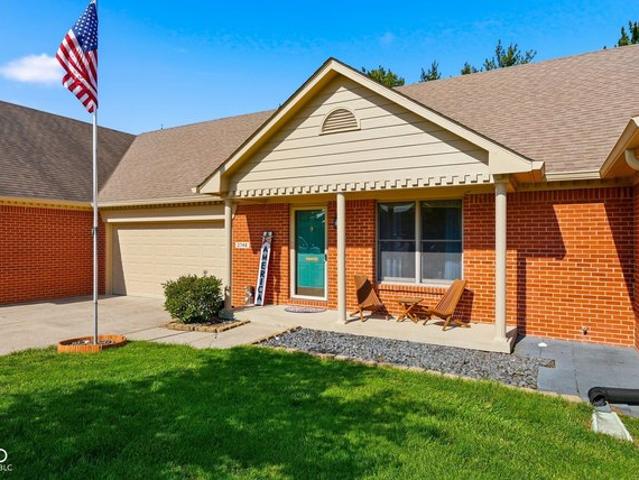 2746 Colony Lake West Dr, Plainfield, IN 46168