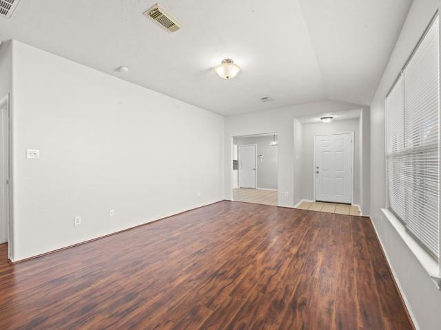2746 Grahamwood Lane