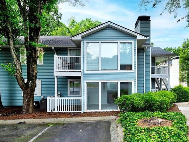 2746 Suwanee Way SE, Marietta, GA 30067