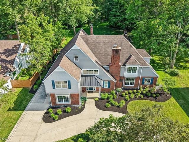 27473 Dellwood Dr, Westlake, OH 44145