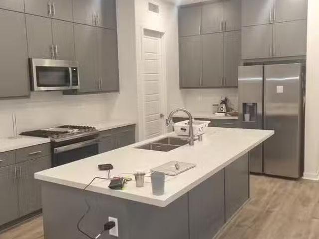 27471 Mercantile Ct Townhomes in Valencia, CA