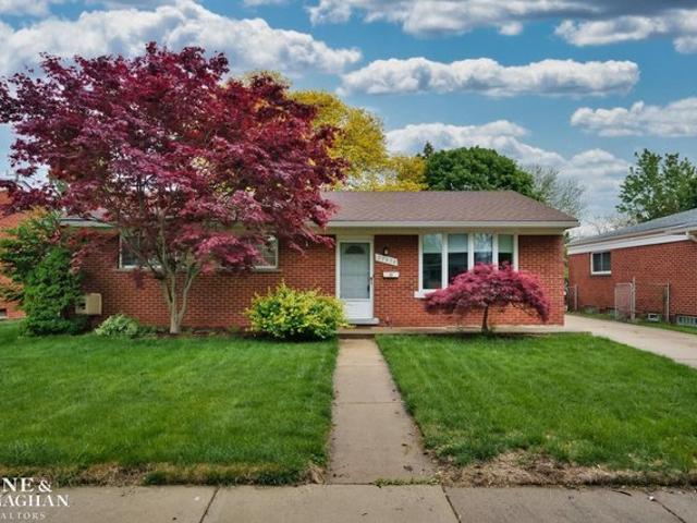 27474 Norma Dr, Warren, MI 48093