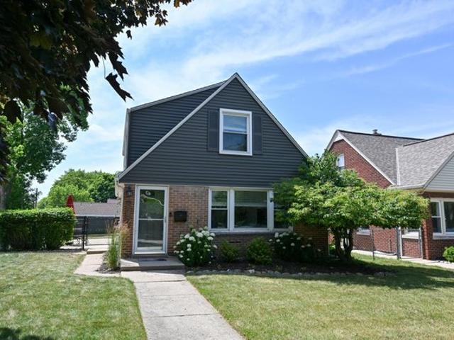 2747 N 83rd St, Milwaukee, WI 53222