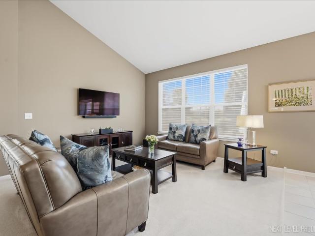 2747 Northmoor Drive