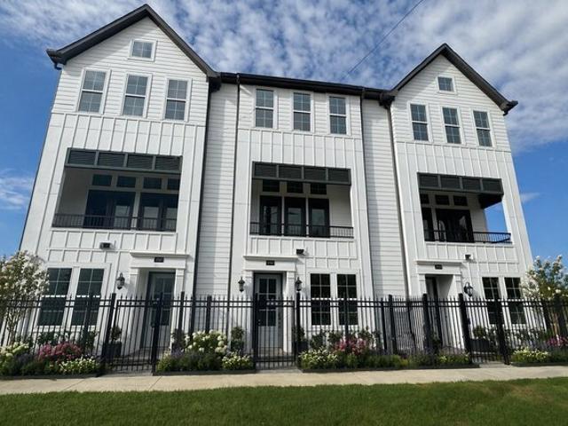2747 Providence St, Houston, TX 77020