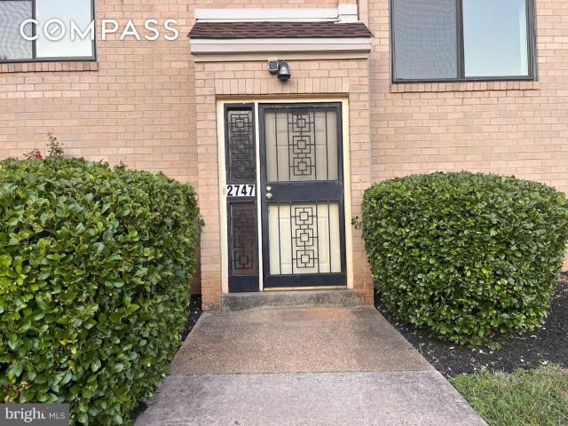 2747 31st Pl NE 2747, Washington, DC