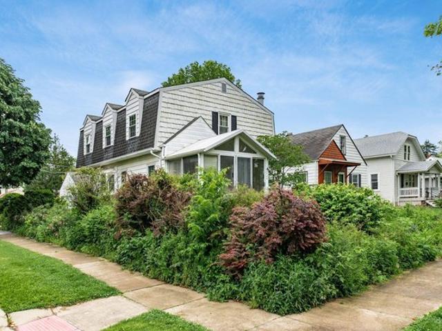 2748 Columbus Ave, Bexley, OH 43209