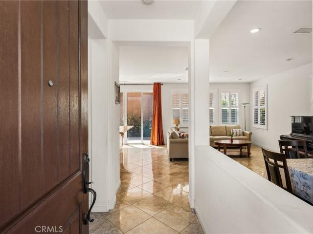 2748 E Coalinga