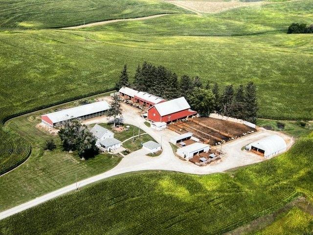 27495 th St, Garnavillo, IA 52049