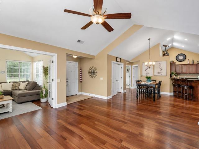 2749 N Caterbury # D