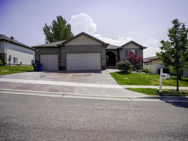 2749 Hillview Dr, Pocatello, ID 83201