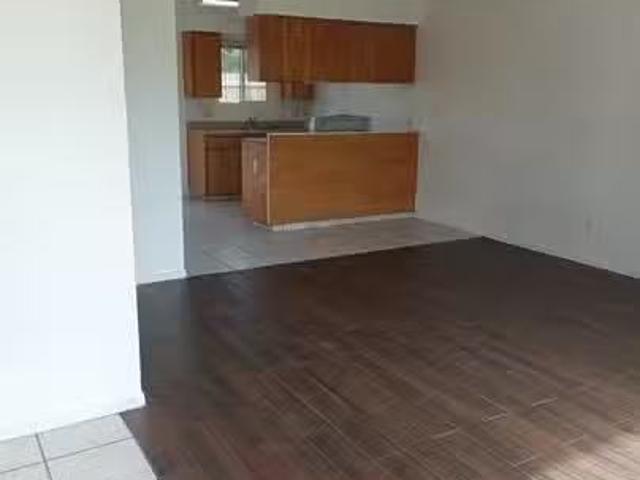 2749 W. Caldwell C 2749 W Caldwell Ave