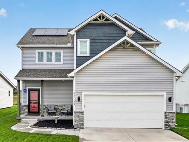 27403 E Cedar Grove Dr, Lee's Summit, MO 64086