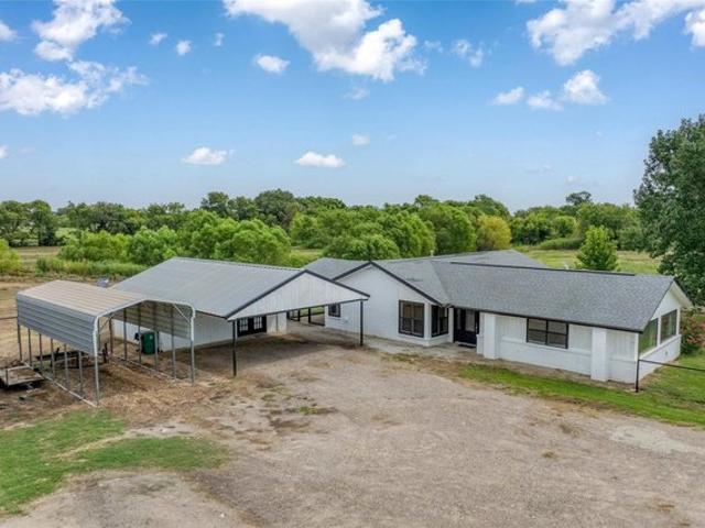 27403 State Highway 56, Whitesboro, TX 76273