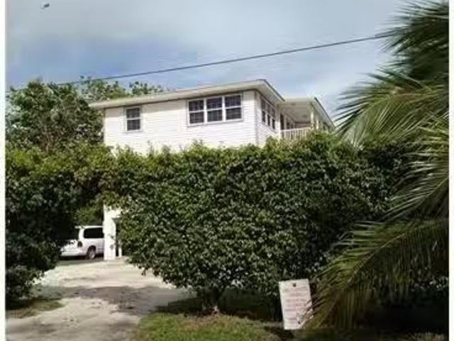 27409631 254 Palermo Cir