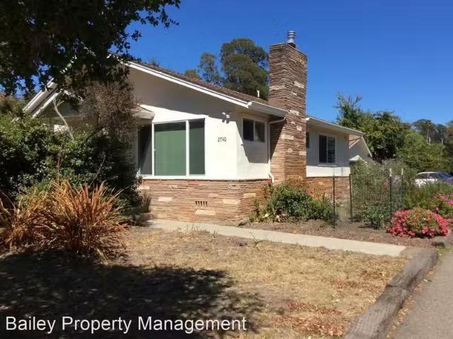 2740 Monterey Avenue 2740 Monterey Ave